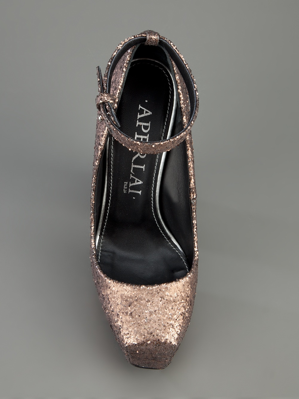 Lyst - Aperlai Geisha Doll Pump in Metallic
