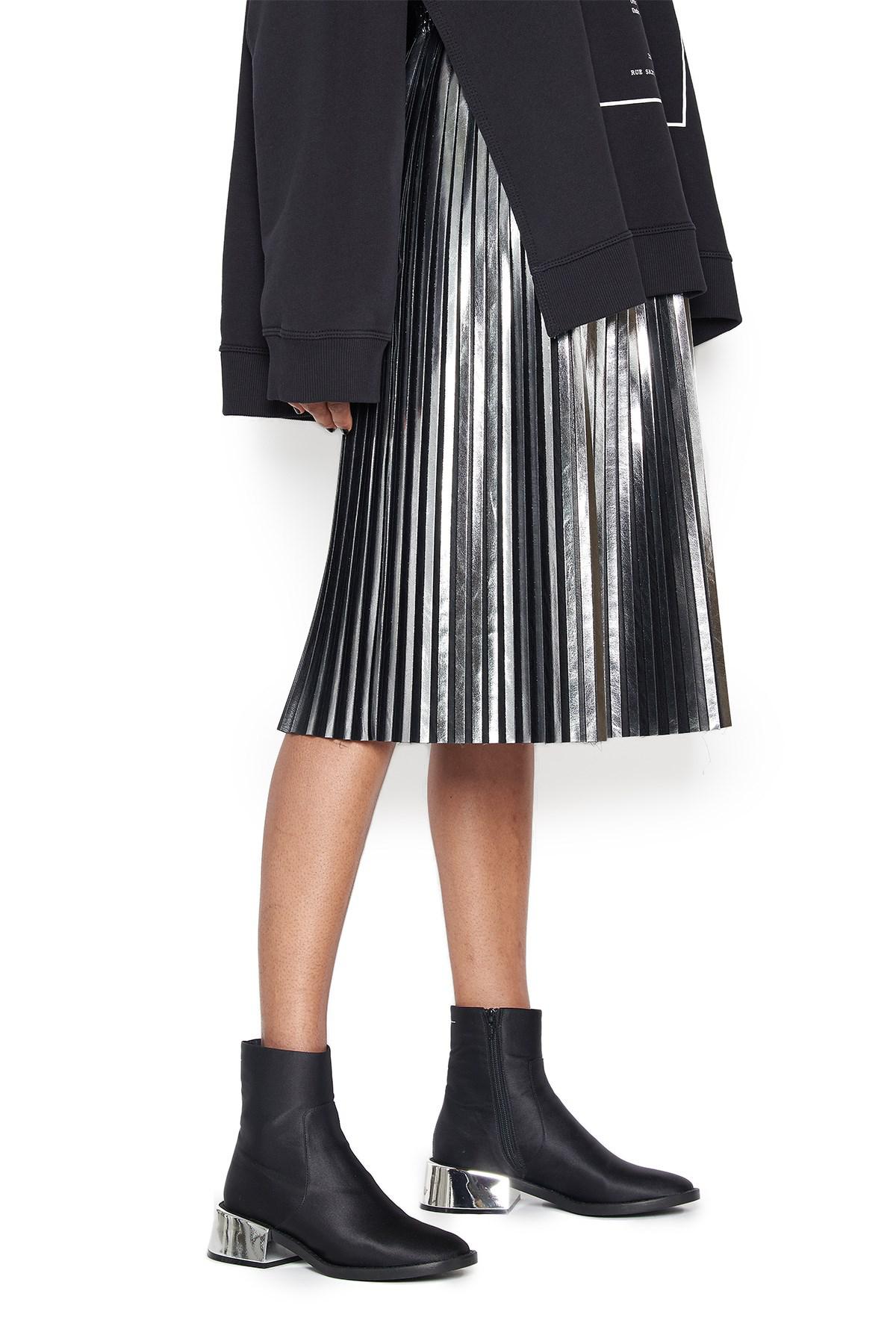 MM6 by Maison Martin Margiela Pleated Skirt in Black - Lyst