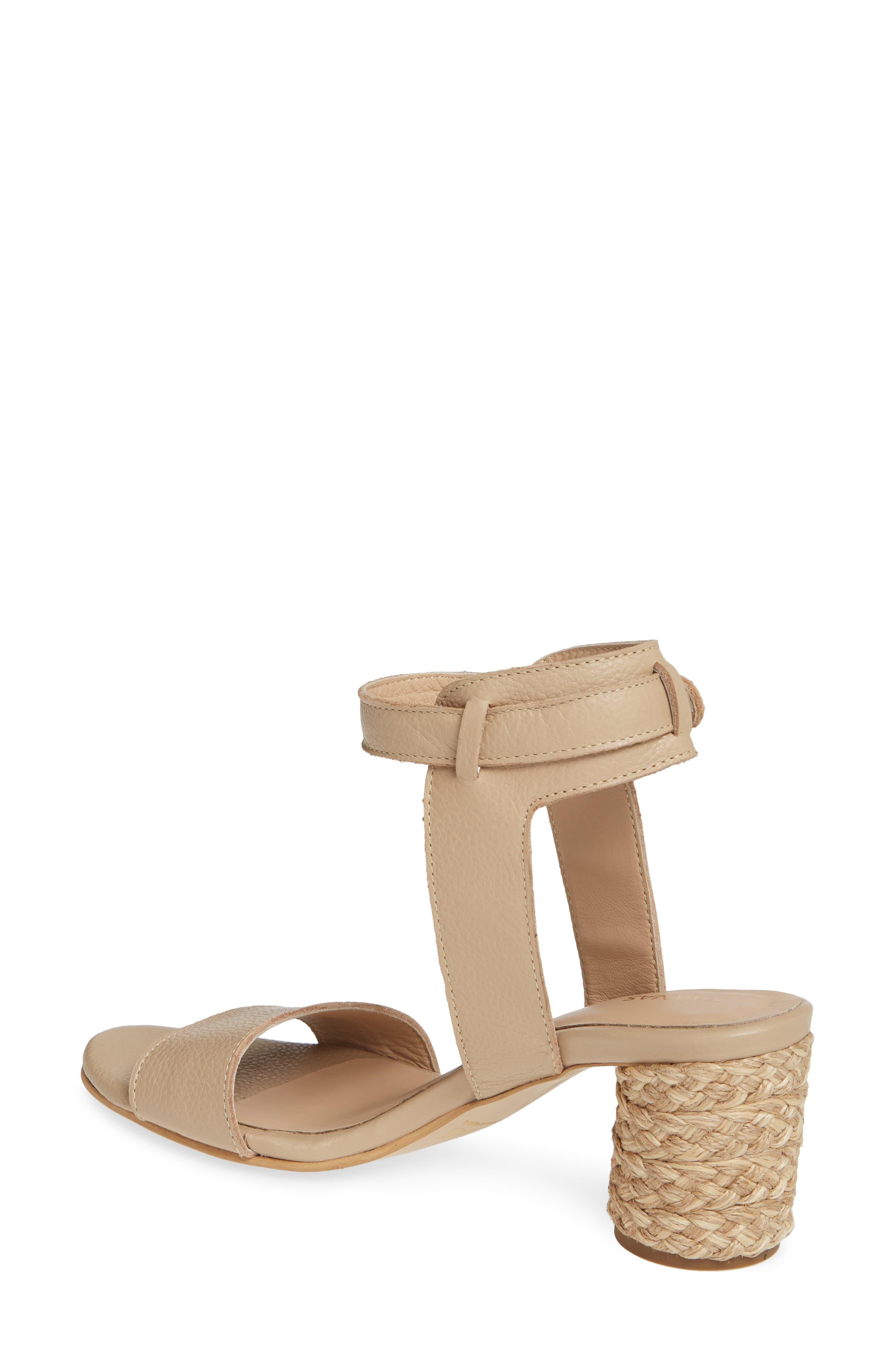Kaanas Tenedos Yute Round Heel Sandal in Beige (Natural) - Lyst